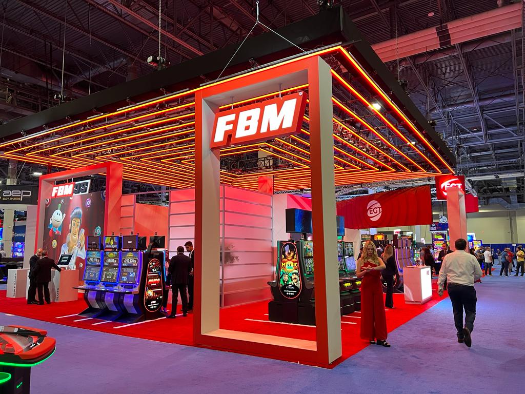 Primeiro dia da G2E com muitas inovações e uma multidão enérgica de ...