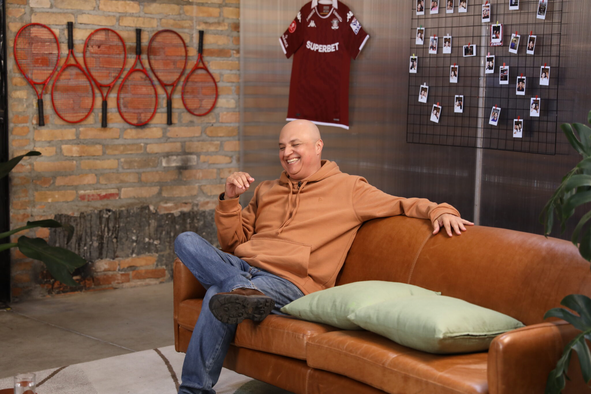 "Sports journalism is in crisis, but it's still essential," says André ...