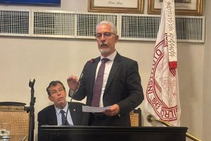 IAB aprova parecer que declara inconstitucional decreto que proíbe ...